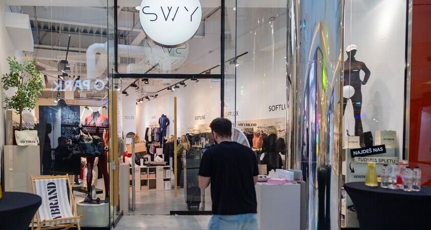 V Cityparku odprla vrata prva in edina fizična trgovina modne znamke SWY